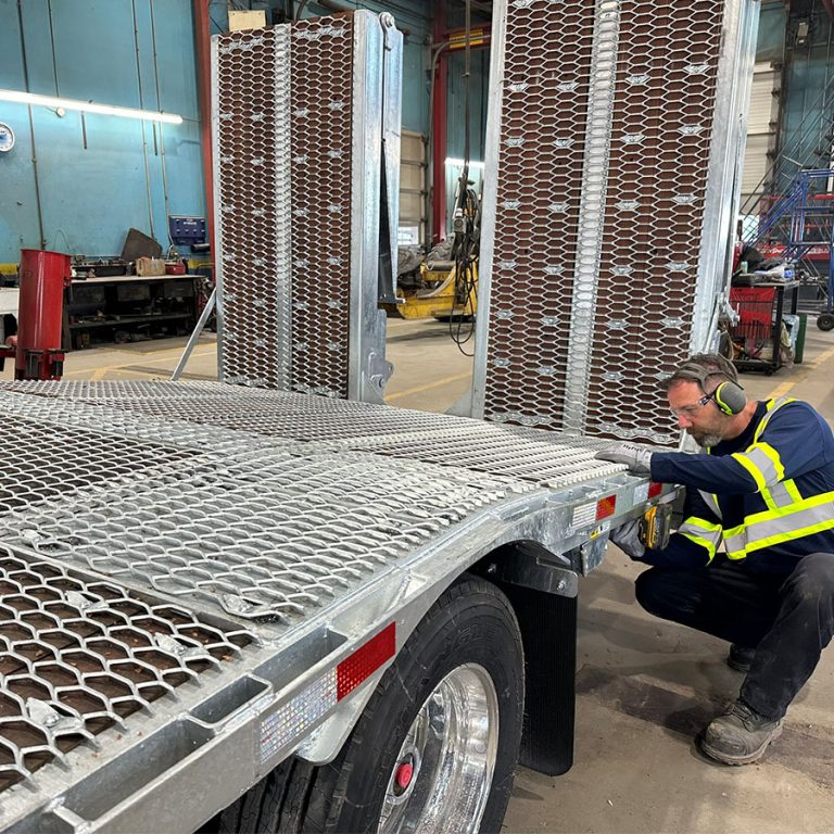 Felling Dealer: New and Used Semi-Trailers Sale| Pierquip
